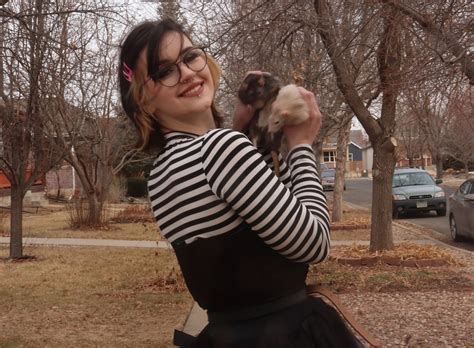 I Suffer Facial Paralysis And A Burning Sensation That S Like Million Needles Piercing Me Down