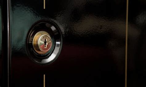 How To Open A Safe Without A Key Quick Hacks