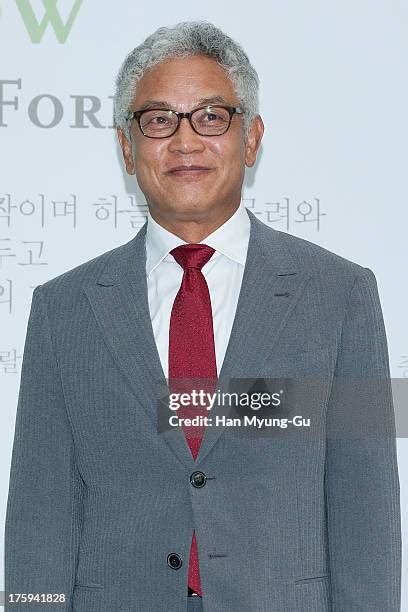 Lee Byung Chul Photos And Premium High Res Pictures Getty Images