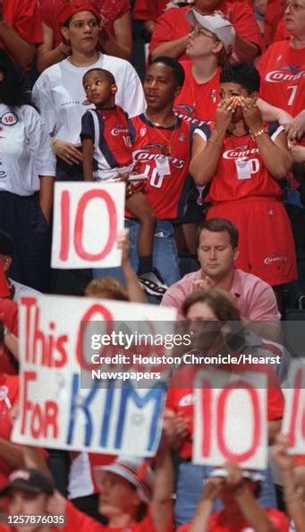 Loretta Perrot Right Sister Of Kim Perrot Wipes Away A Tear As She