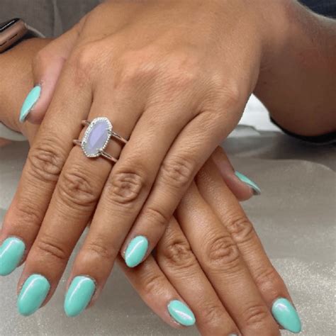 Oval Nail Ideas 2026 25 Gorgeous Designs To Try This Season