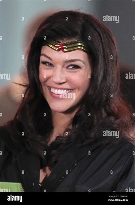 Adrianne Palicki Filming In Hollywood On The Set Of Wonder Woman Los
