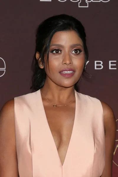 Tiya Sircar De Stage