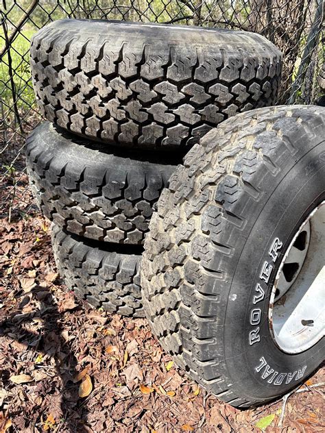 Rover Dunlop Rv Mud Terrain 31x10 5x15 On White Wagon Wheels 15x5x5 5 Lug Pattern Car Wheels