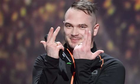 Biographie Du Rappeur Jul Sa Carrière Et Parcours Dans Le Rap Lymu