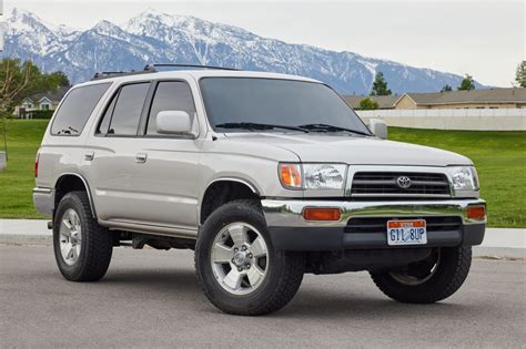 1998 Toyota 4runner Sr5 4wd 5 Speed For Sale On Bat Auctions Sold For
