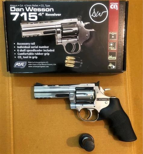 Silver 450 Mm Dan Wesson 715 Co2 Sports Air Revolver At ₹ 35000piece