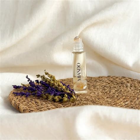 Miando Essentials Focus Set Essential Oil And Crystal Roll On Set