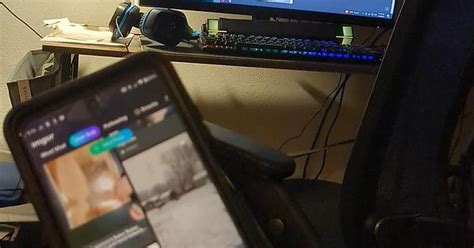 Damn I Broke Away From My Computer Just To Subconsciously Sit Down