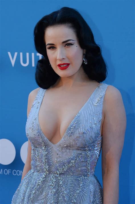 Dita Von Teese Burlesque Outfits