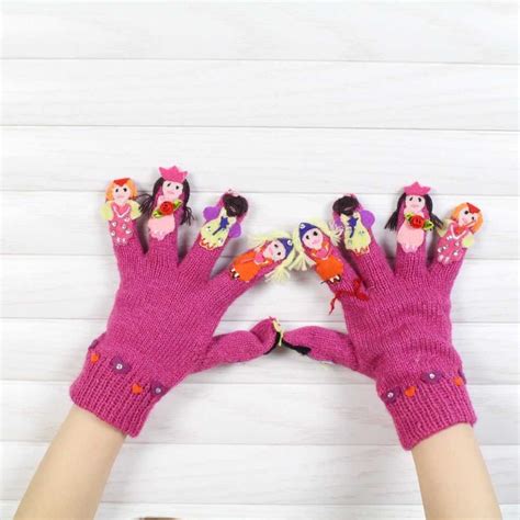 Creating Your Own Knitted Glove Puppets