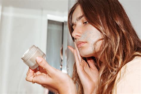 Andreea Diaconus Going Out Makeup Routine Into The Gloss