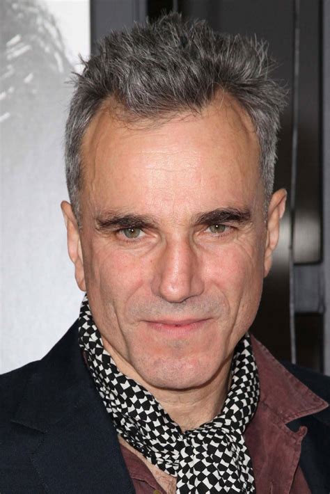 Download Daniel Day Lewis In A Fashionable Scarf Wallpaper