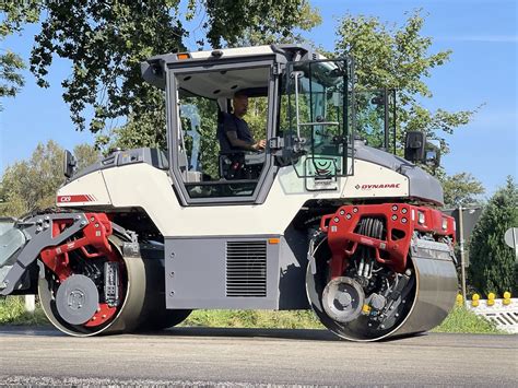 Innovative Compaction Advances Global Highways