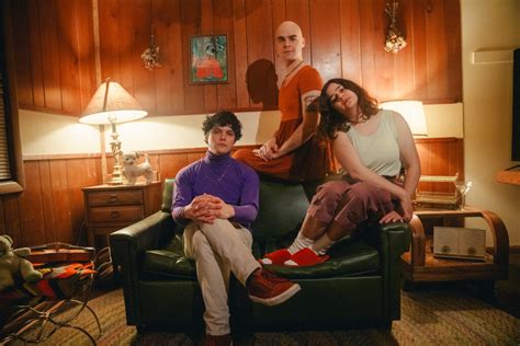 Video Premiere Shady Bug Zero Expectations The Alternative