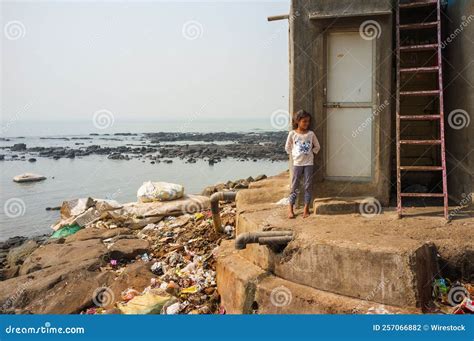 Slum Girl Portrait Editorial Photo 79947019
