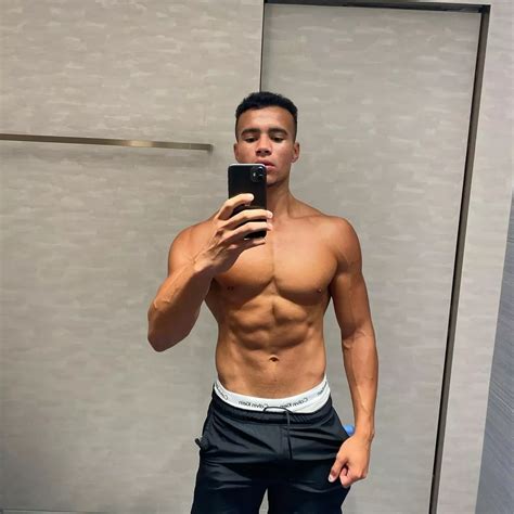 Fitness Influencer Hstikkytokky Blasted For Bonkers Mental Health Is