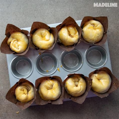 Mini Cozonaci Cu Nucă și Fistic Madelinero