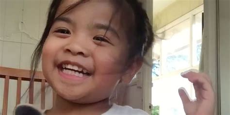 This 3 Year Olds Makeup Tutorial Is Ridiculously Cute Self