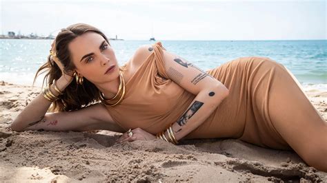 Cara Delavigne Wallpapers 2024 Cara Delevingne Joins Cabaret Co Star