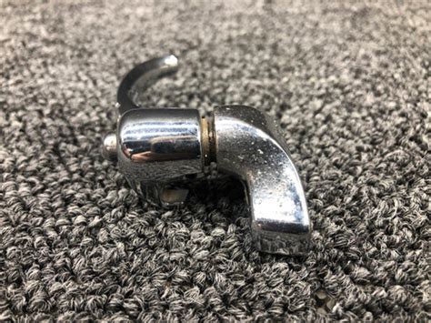 S1483 2 1411202 201 Cessna 182p Cabin Window Handle Assembly