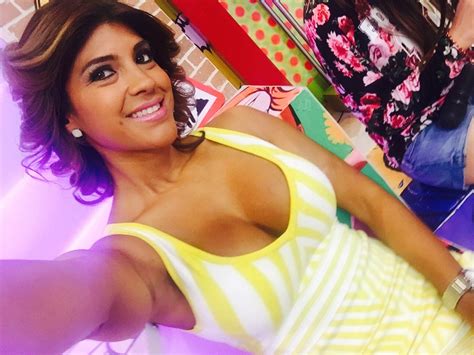 Naked Ale Lomac Added 07 19 2016 By Jaime23