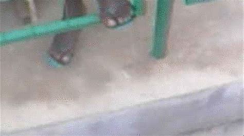 Gh Site Ebony Feet In Flop Flops Bigsteffs Ghana Foot Modeling Clips4sale
