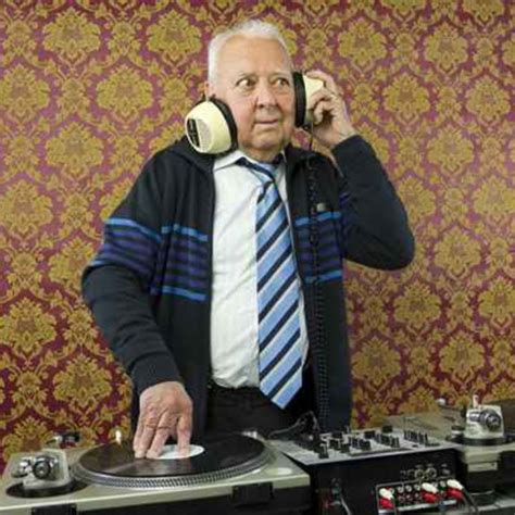 Thumbspro Chubby Mexican Horny Daddy