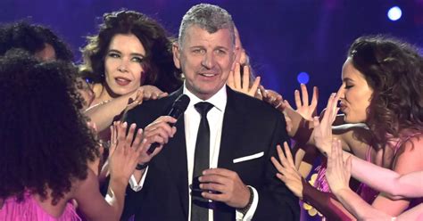 Wie Bitte Dieses Playmate Ist In Semino Rossis Musikvideo Dabei