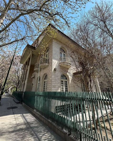 رخ دلفریب این ساختمان در نیاوران، عابران را مبهوت می‌کند چیدانه