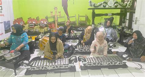 Persiapan Pertunjukan Longser Perdekar Gunung Bohong Bandoengmooi