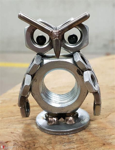 7 Tornillos Y Tuercas Ideas Welding Art Projects Metal Art Diy