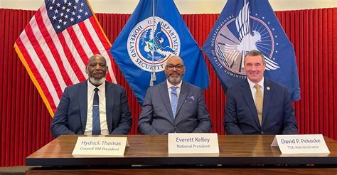 Afge Afge And Tsa Sign Historic New Contract