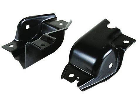Leaf Spring Mounting Bracket Set Front Reproduction C 7526 4p