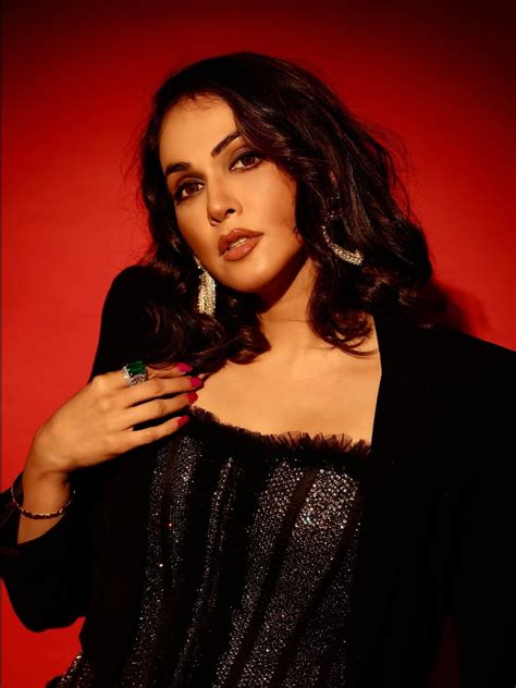 Isha Koppikar Hd Hq Photoshoot