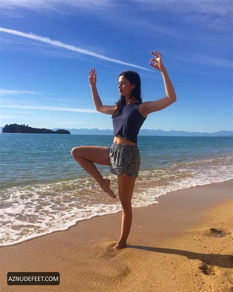 Lydia Peckham Feet Aznudefeet