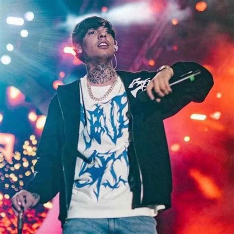 ¿dan De Beber Orina A Natanael Cano En Pleno Concierto Esta Fue Su Reacción La Prensa De