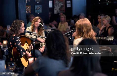 The Bluebird Cafe Photos And Premium High Res Pictures Getty Images