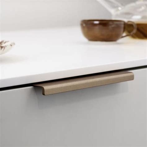 Drawer Pulls Euro • Knobs