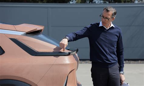 Electricdrives General Motors Design Chief Michael Simcoe Promoted To Senior Vice President As