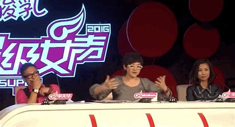 7年之后，柯以敏向被她骂过的超女道歉，网友的点评很犀利