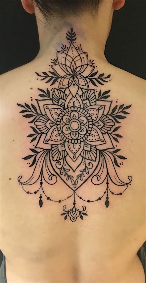 Pin By Chini Mldo On Tattoos Tattoos For Women Spine Tattoos For