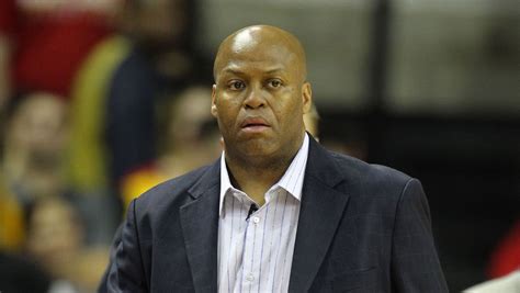 Oregon State Fires Basketball Coach Craig Robinson