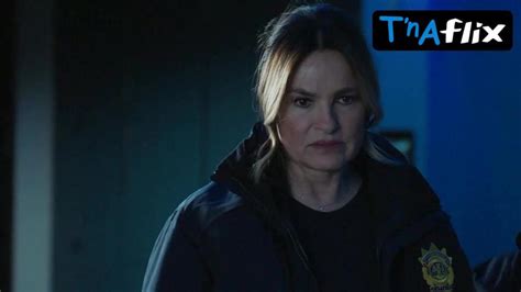 Eden Malyn Sexy Scene In Law And Order Special Victims Unit