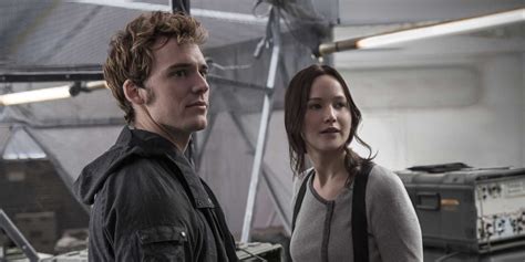 8 Best Finnick Odair Quotes That Were Cut From The Hunger Games Movies