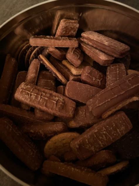 1kg Fully Coated Chocolate Biscuit Bars Mis Shapes And Broken And Low Price Foods Ltd