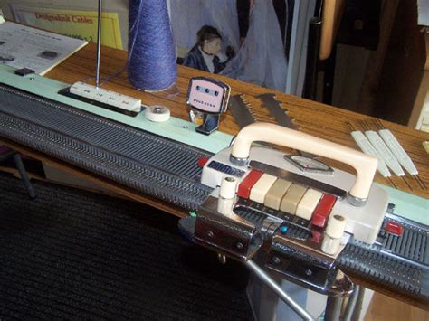 Prior Purl Knitting Machine