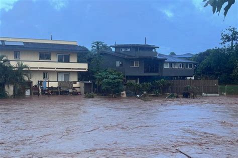 What To Know About Hawaii Flooding 230 Rescued Catastrophic Damage