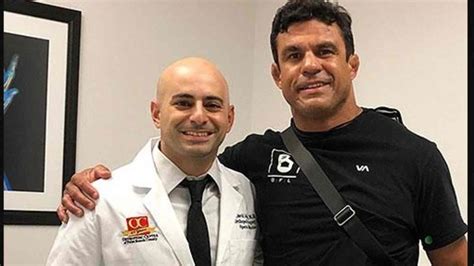 Push It Back In Ufc Dr David Abassi Reveals A Simple Trick To Solve