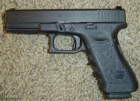 Pistols Glock 22 Generation 3 With Factory Night Sights